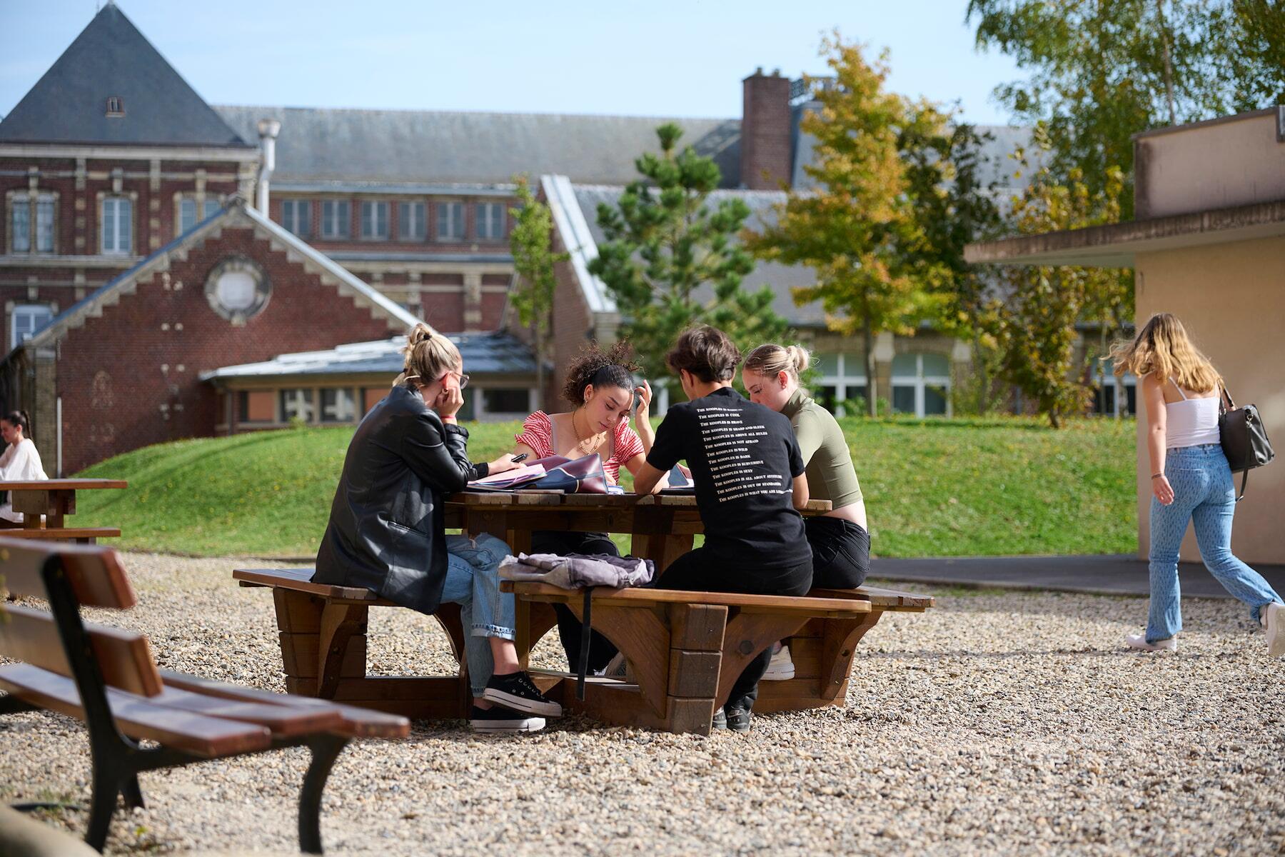 Les bonnes raisons de choisir l'Université de Picardie Jules Verne | UPJV